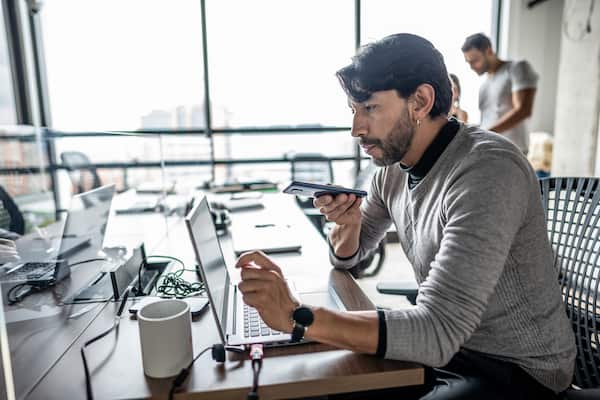 Requesting to work from home: An expert explains your rights | SBS News