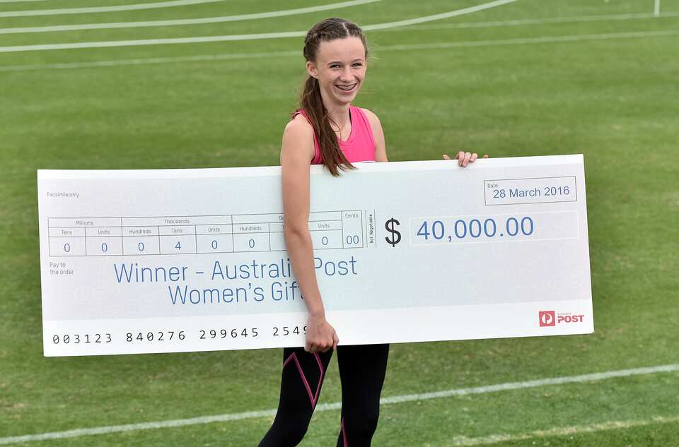 Cheques to be phased out in Australia by 2030 | SBS News