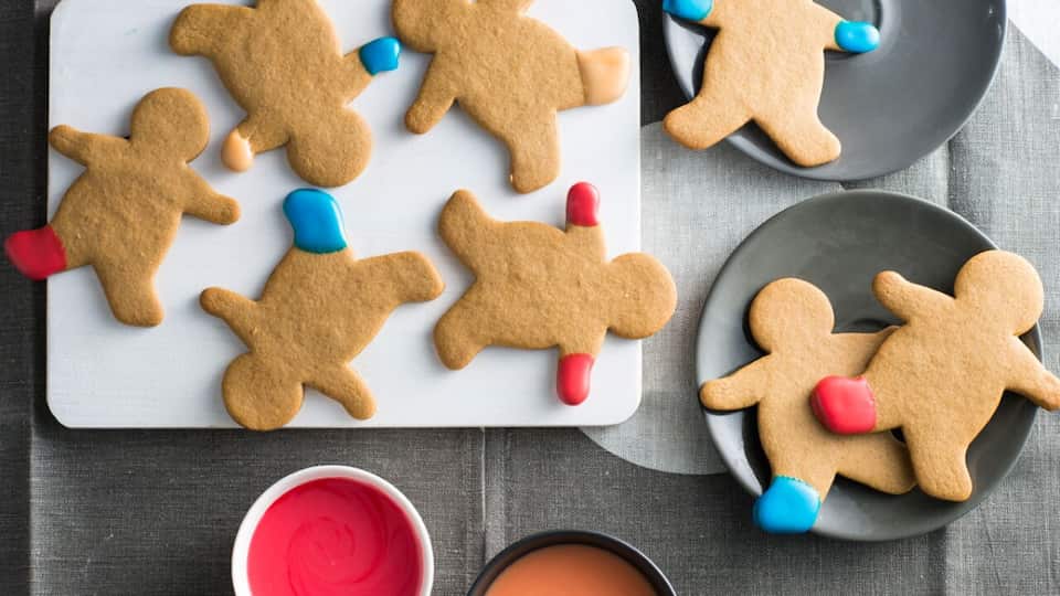 Gingerbread men recipe | SBS Food