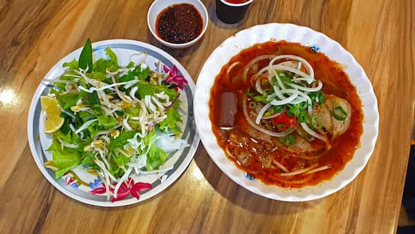 The all-day bun bo Hue joint feeding local chefs | SBS Food